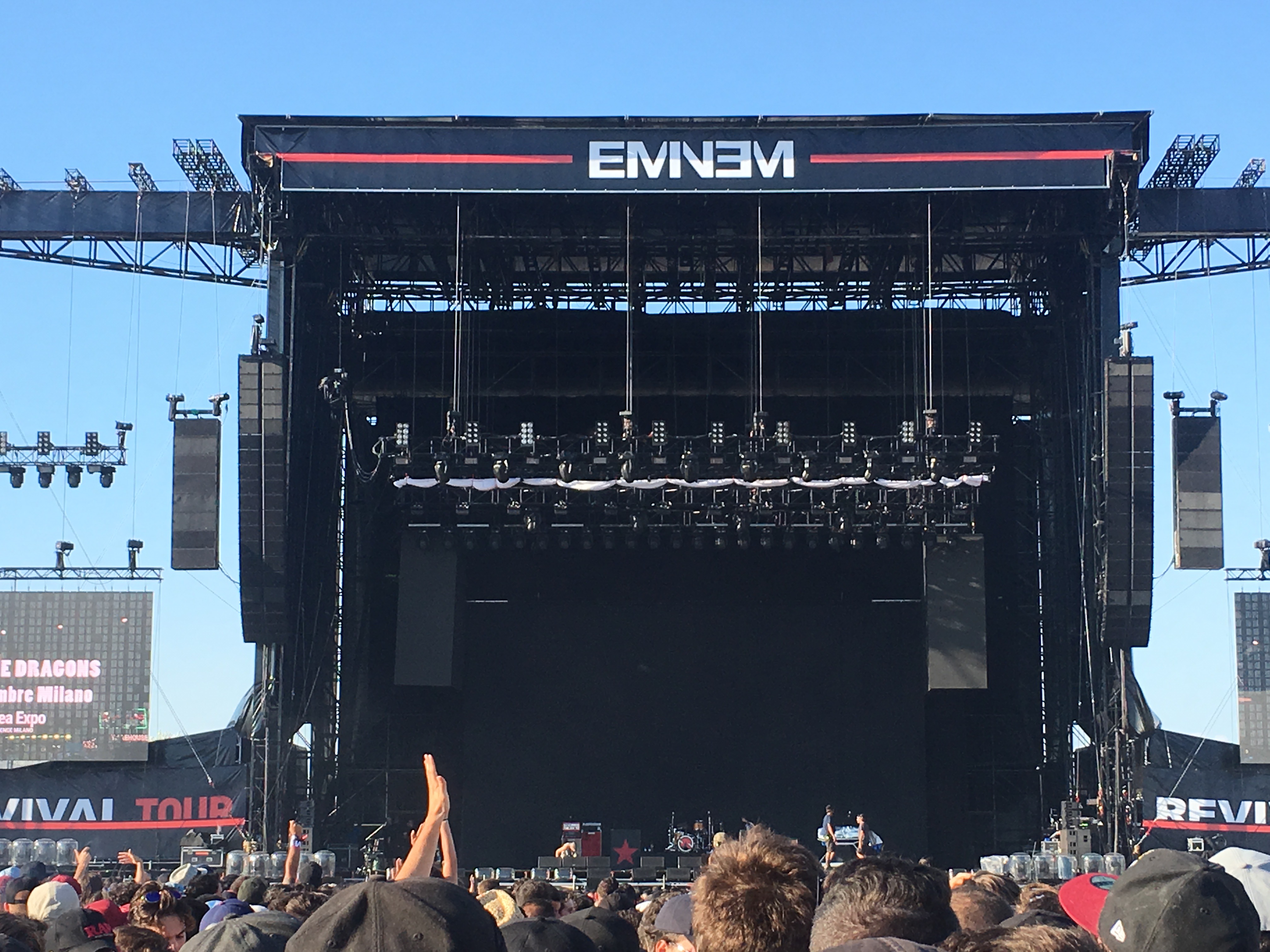THE EMINEM REVIVAL TOUR IN MILAN – HIS FIRST CONCERT IN ITALY – Silvia ...
